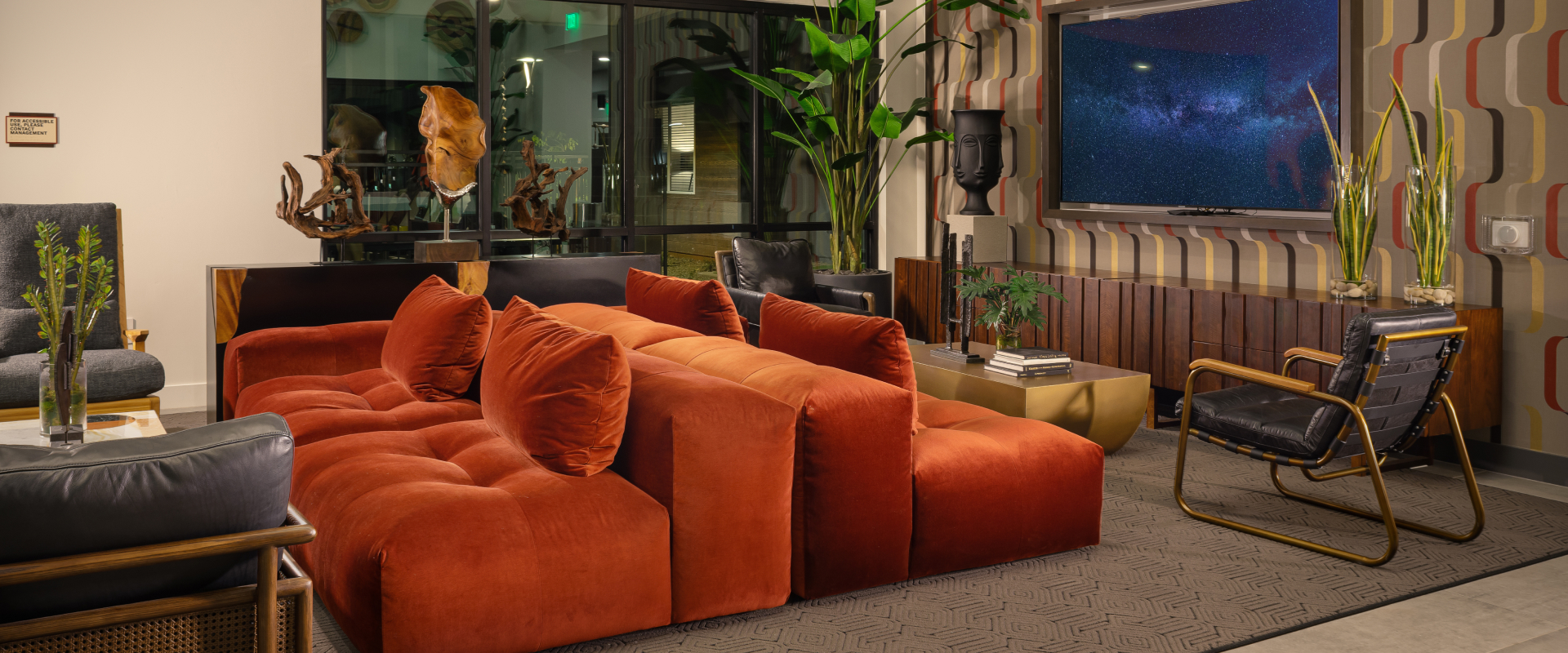Broadway Novo - Lawrence Lake Interiors